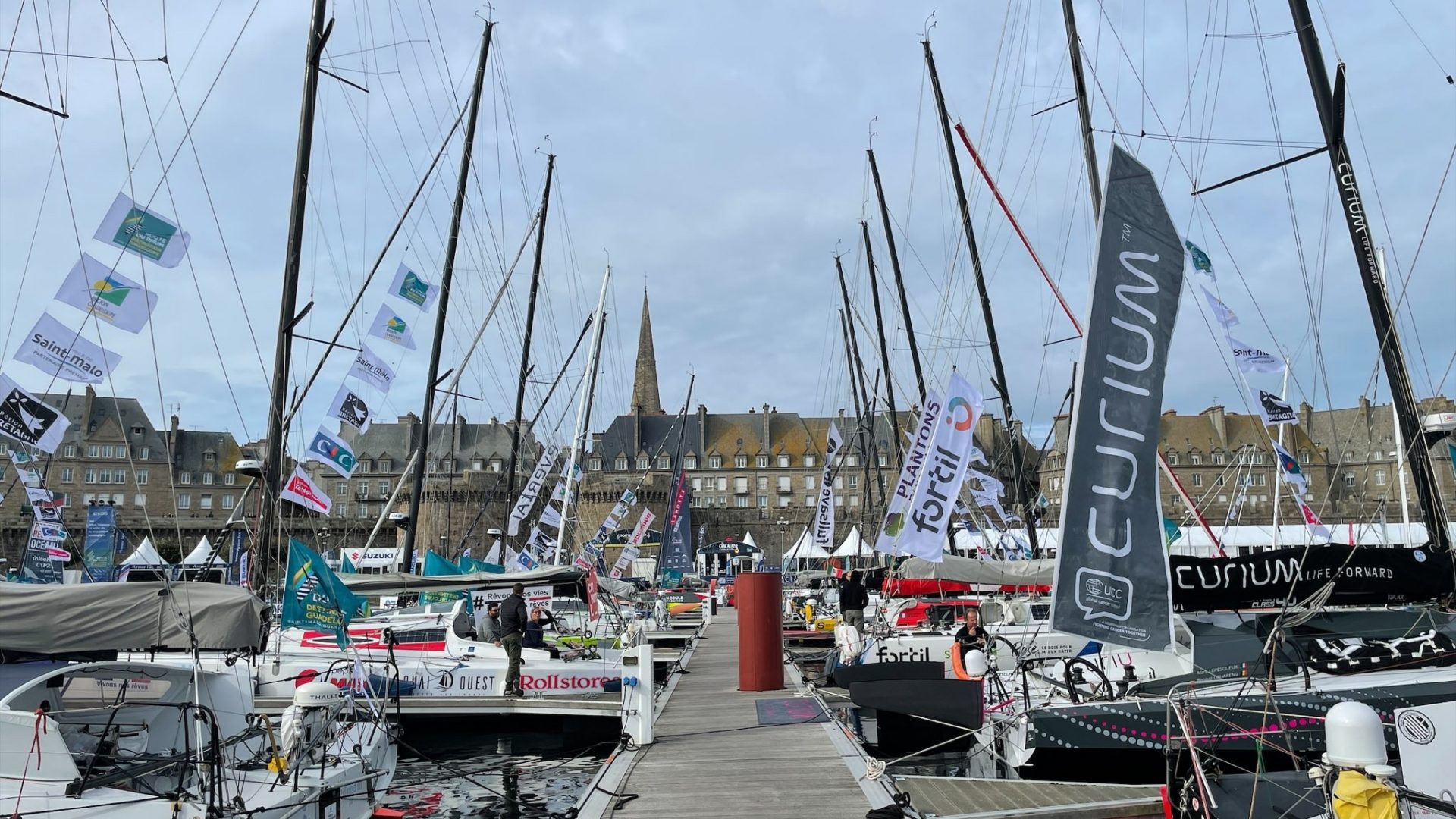 Route du Rhum 2022 : c'est parti ! · Région Bretagne